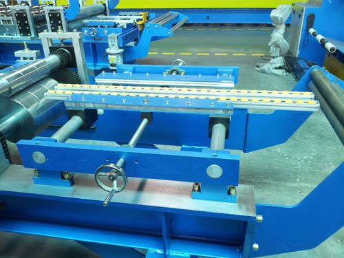 Automatic Corrugated Colored Steel Roof Panel Sheet Metal Roller Machine